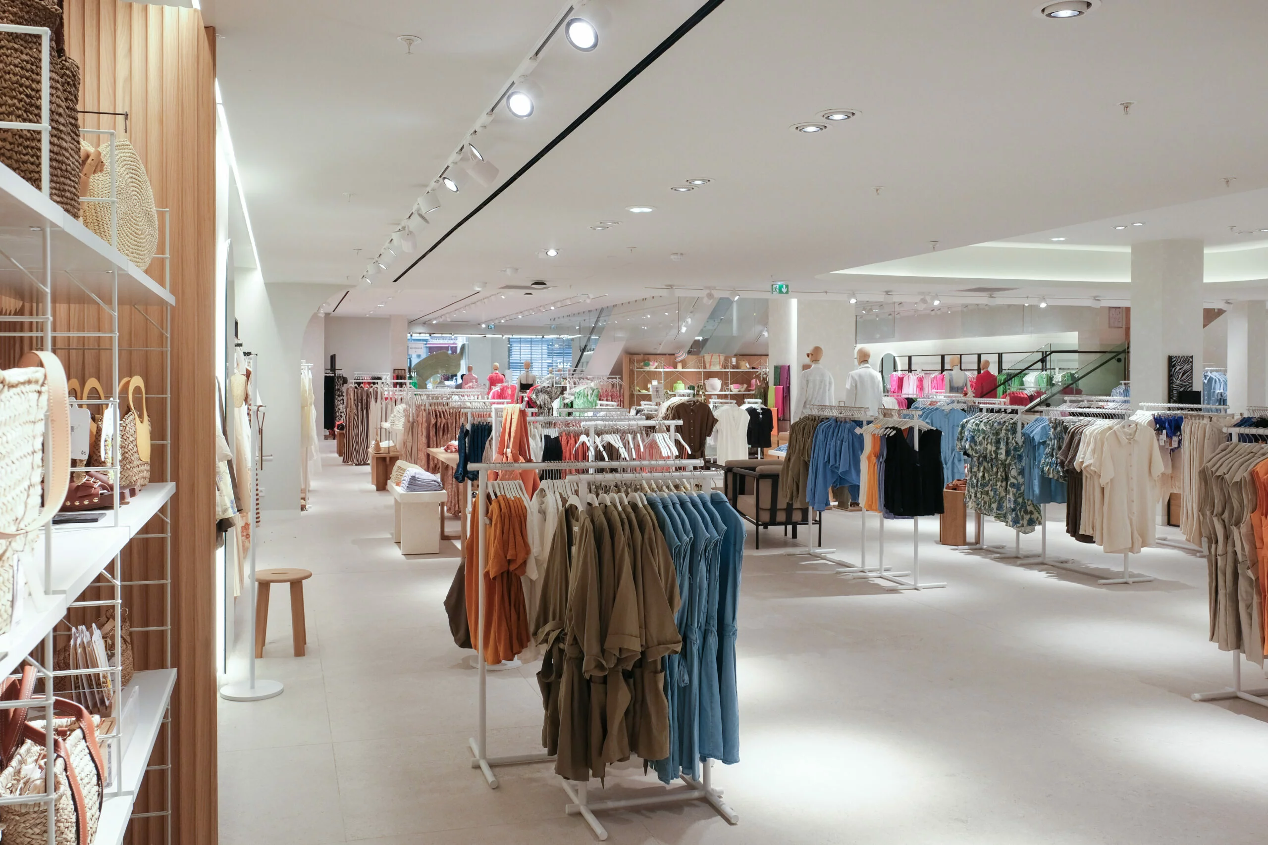 L2A Agencement rénove le flagship de MANGO - L2A Agencement