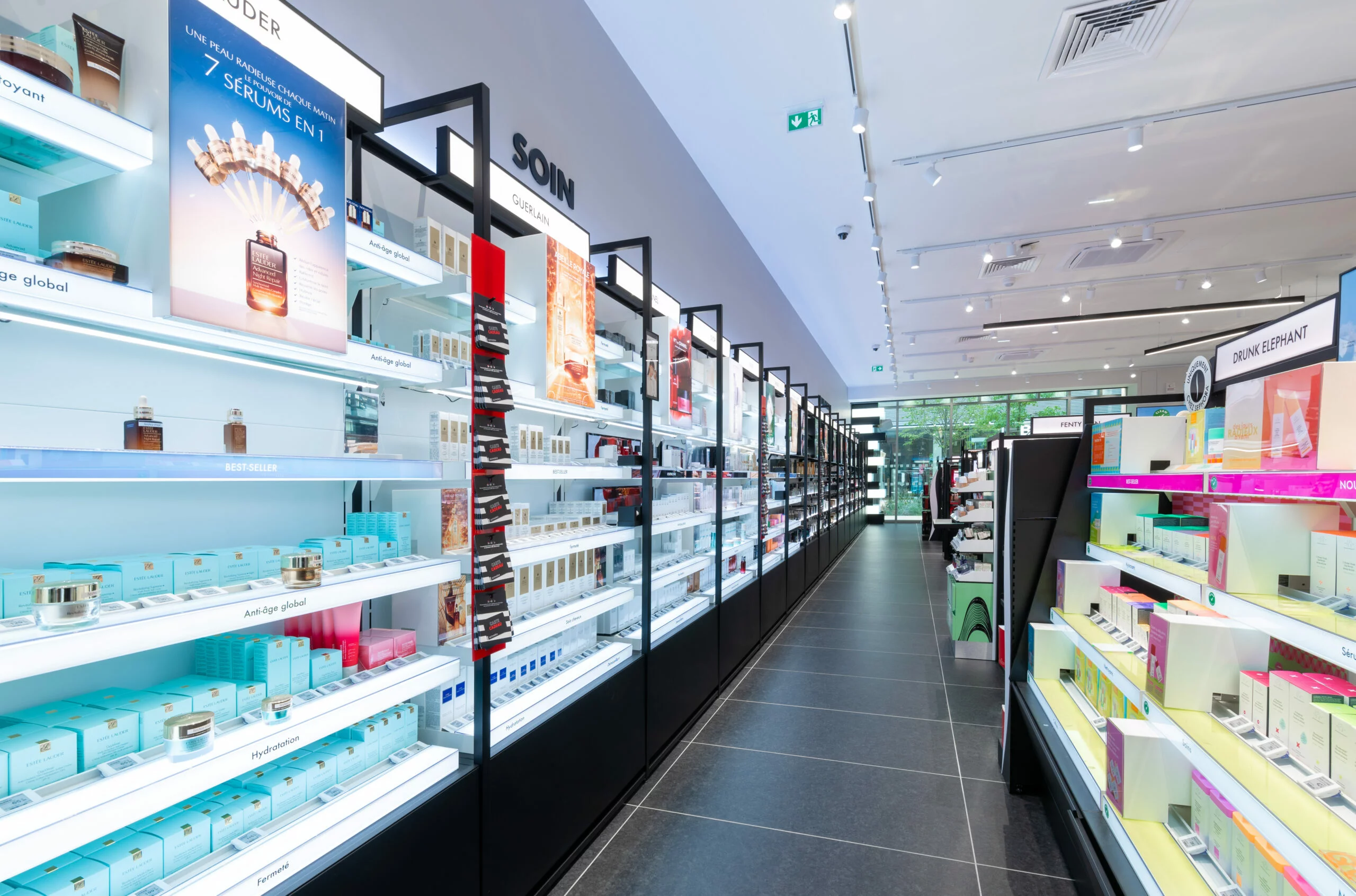 Sephora : une rénovation moderne pour une expérience beauté ultime ...